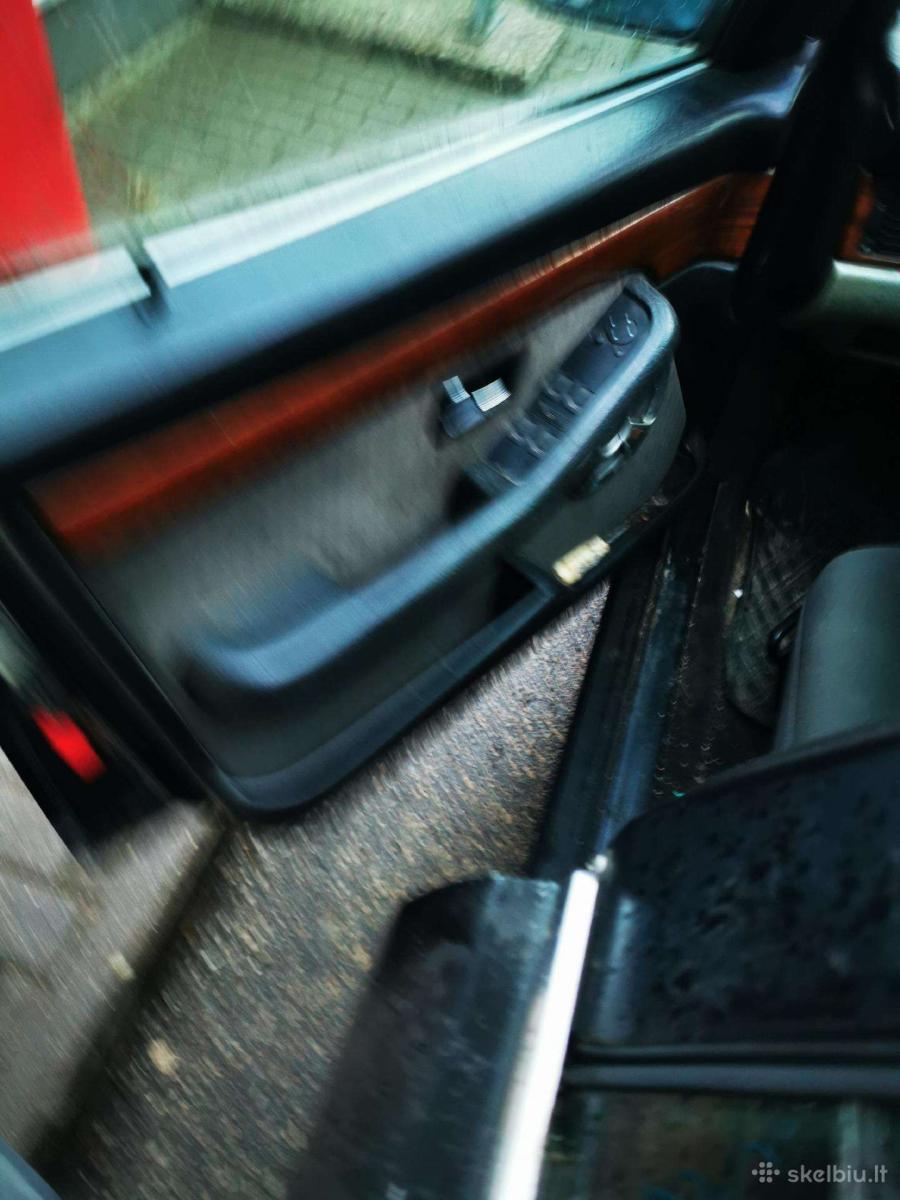 Black Audi 100 1988 in Visaginas, with an engine capacity of 2.30 L and mileage of 256 thousand km for 1000 €, photo 6 on AUTOMOTO.COM.LV