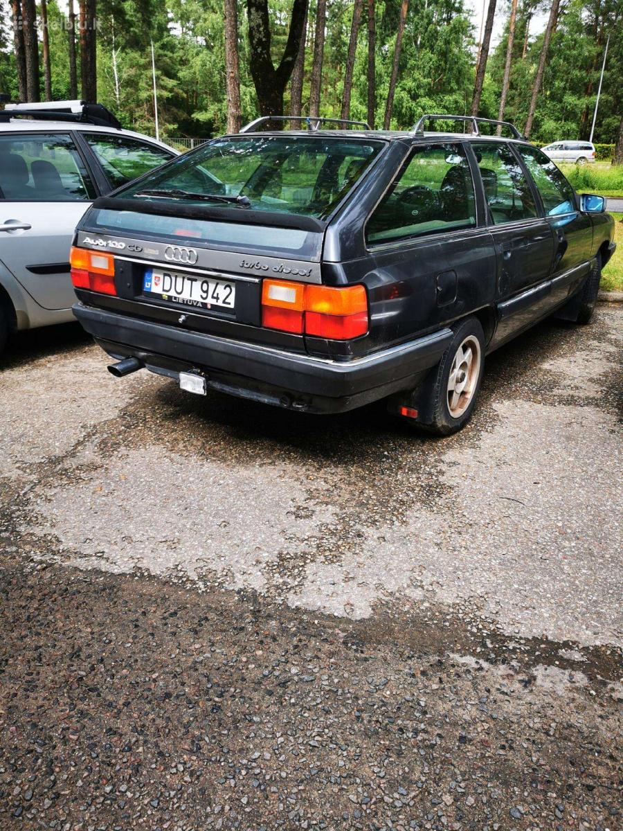 Black Audi 100 1988 in Visaginas, with an engine capacity of 2.30 L and mileage of 256 thousand km for 1000 €, photo 11 on AUTOMOTO.COM.LV