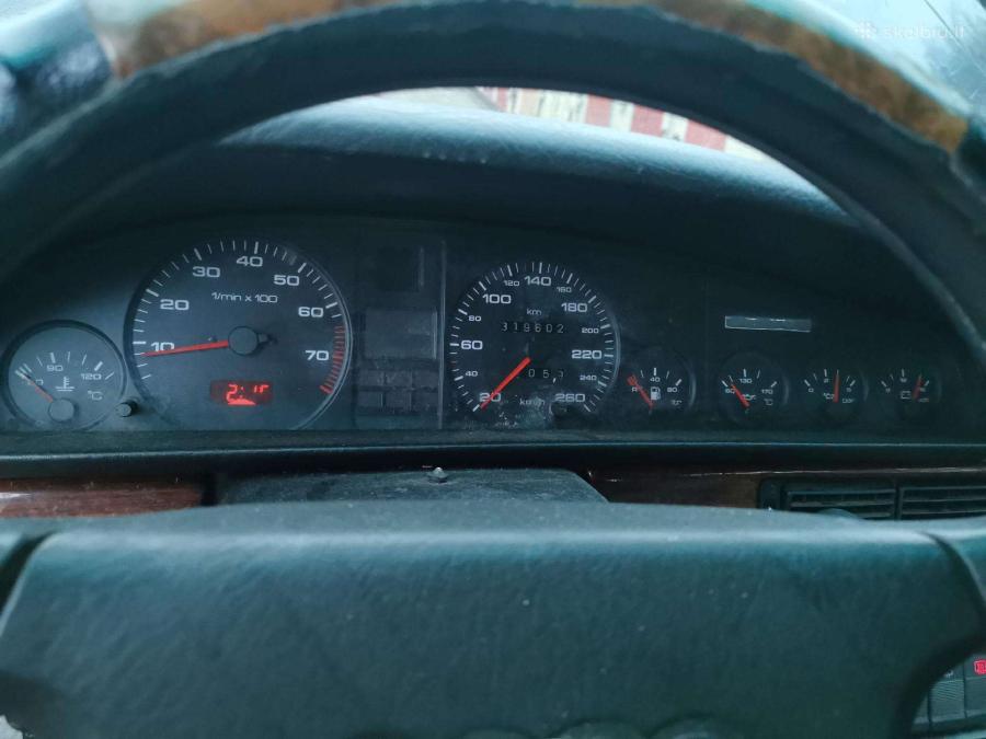 Black Audi 100 1988 in Visaginas, with an engine capacity of 2.30 L and mileage of 256 thousand km for 1000 €, photo 14 on AUTOMOTO.COM.LV