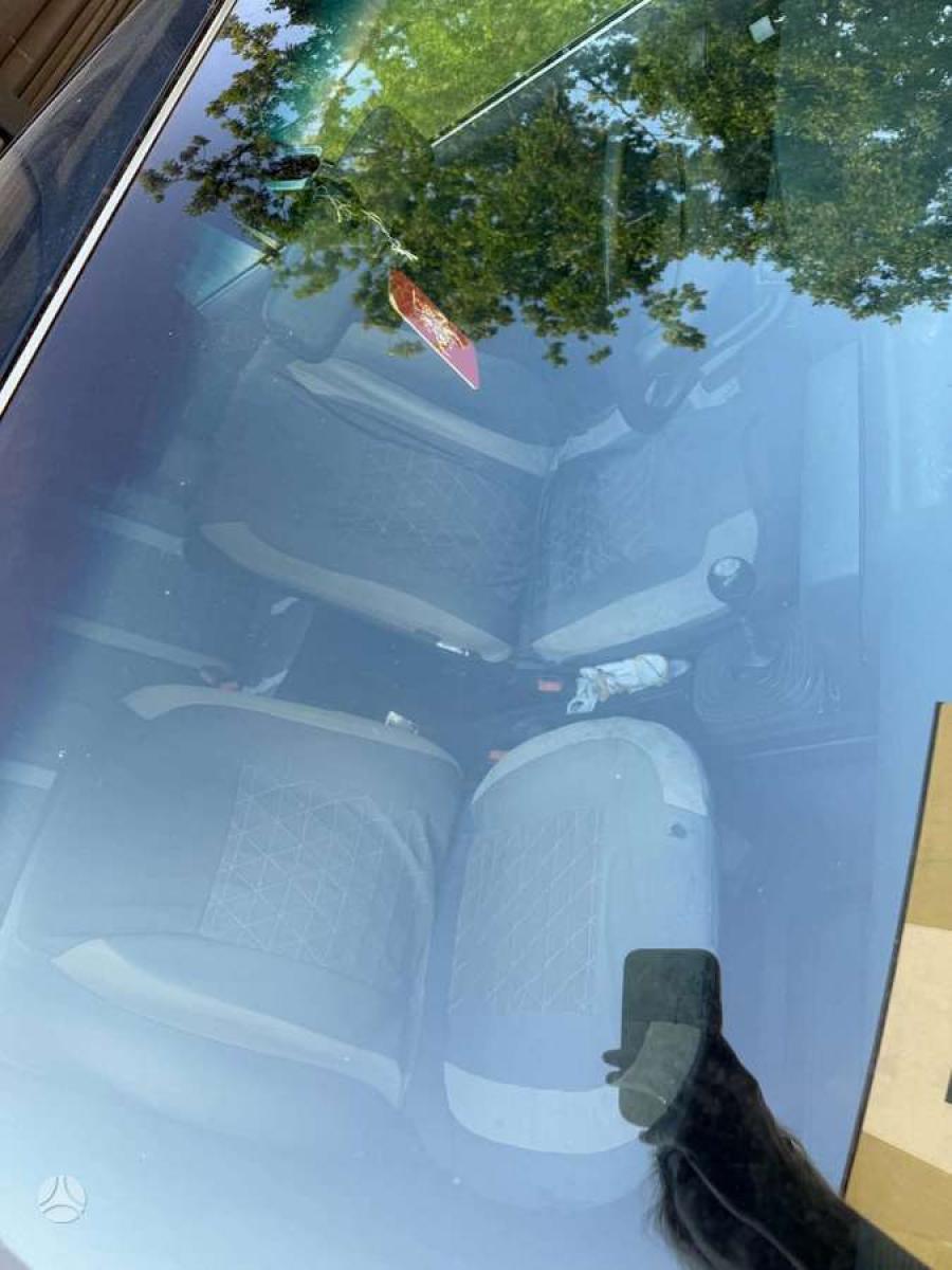 Blue Audi 100 1987 in Kaunas, with an engine capacity of 1.78 L and mileage of 2 thousand km for 1000 €, photo 5 on AUTOMOTO.COM.LV