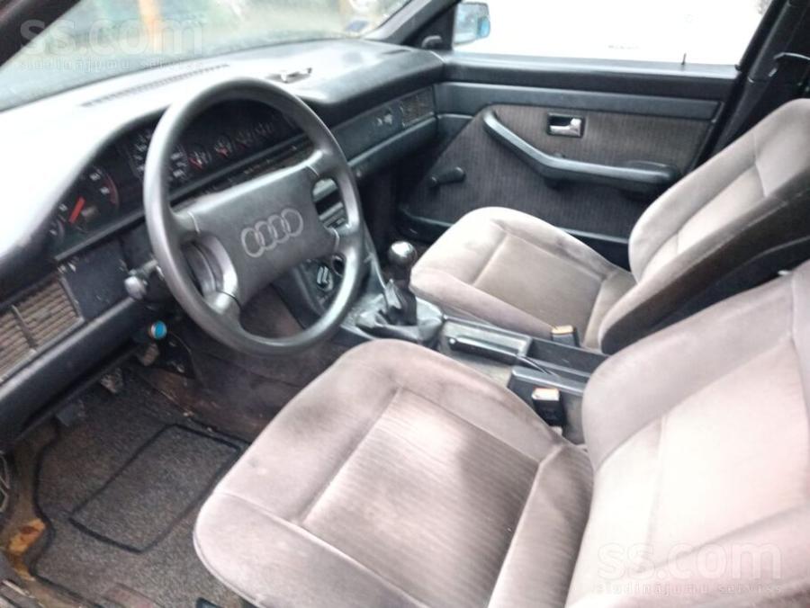 Zils Audi 100 1988 Madona, ar dzinēja tilpumu 2.30 L un nobraukumu 386 tūkst. km par 950 €, foto 7 vietnē AUTOMOTO.COM.LV