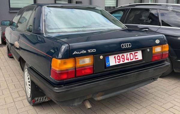 Audi 100 1989 Kauņa vietnē Zils Audi 100 1989 Kauņa, ar dzinēja tilpumu 1.80 L un nobraukumu 340 tūkst. km par 1300 €, foto 3 vietnē AUTOMOTO.COM.LV