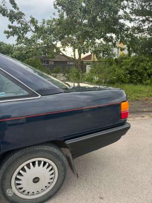 Zils Audi 100 1989 Kauņa, ar dzinēja tilpumu 1.80 L un nobraukumu 340 tūkst. km par 1300 €, foto 4 vietnē AUTOMOTO.COM.LV