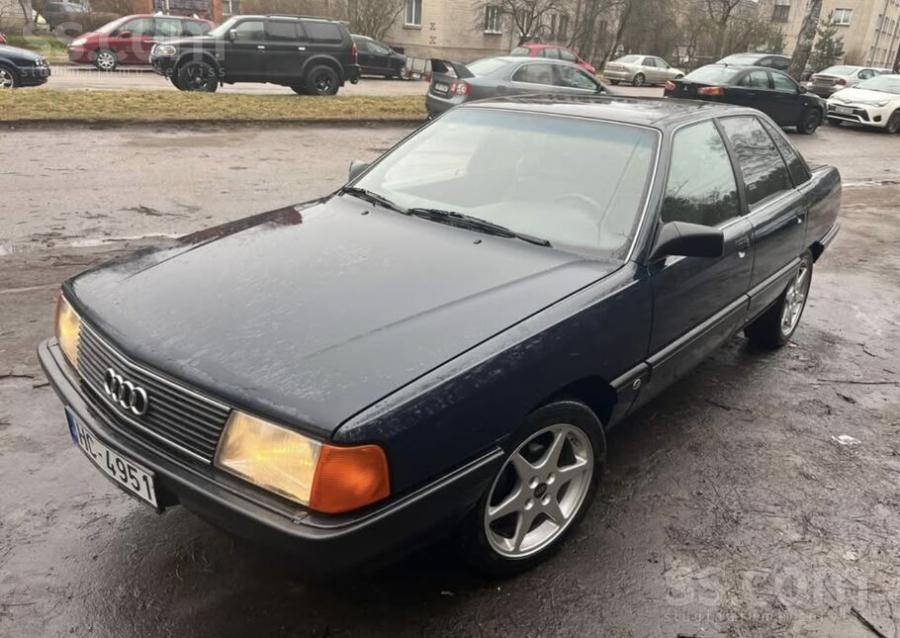 Blue Audi 100 1989 in Valmiera, with an engine capacity of 2.00 L and mileage of 0 thousand km for 2240 €, photo 4 on AUTOMOTO.COM.LV