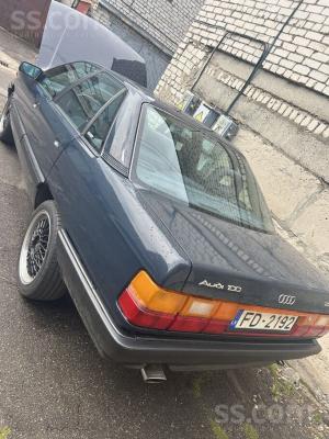 Zils Audi 100 1990 Rīga, ar dzinēja tilpumu 2.00 L un nobraukumu 382 tūkst. km par 2000 €, foto  vietnē AUTOMOTO.COM.LV