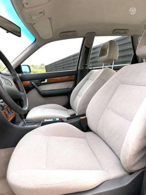 Zils Audi 100 1991 Klaipėda, ar dzinēja tilpumu 1.99 L un nobraukumu 242 tūkst. km par 3900 €, foto 12 vietnē AUTOMOTO.COM.LV
