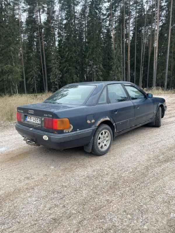 Zils Audi 100 1992 Gulbene, ar dzinēja tilpumu 2.50 L un nobraukumu 566 tūkst. km par 500 €, foto 2 vietnē AUTOMOTO.COM.LV