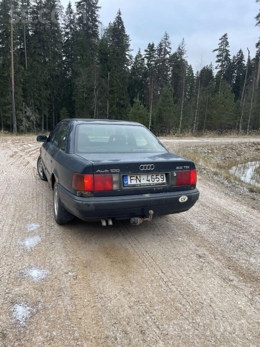 Blue Audi 100 1992 in Gulbene, with an engine capacity of 2.50 L and mileage of 566 thousand km for 500 €, photo 3 on AUTOMOTO.COM.LV