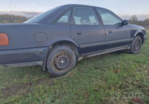 Zils Audi 100 1992 Rīga, ar dzinēja tilpumu 2.00 L un nobraukumu 237 tūkst. km par 1000 €, foto 4 vietnē AUTOMOTO.COM.LV