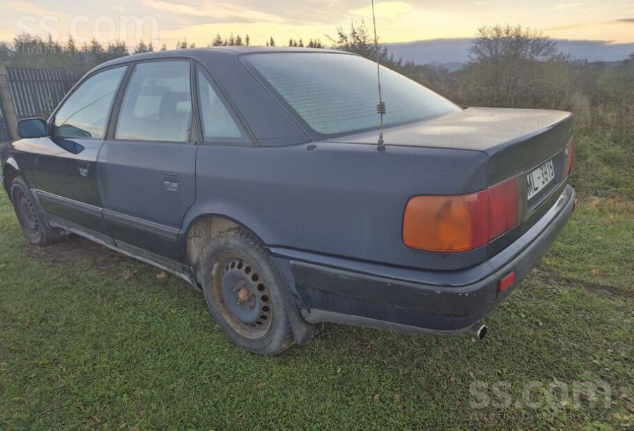 Zils Audi 100 1992 Rīga, ar dzinēja tilpumu 2.00 L un nobraukumu 237 tūkst. km par 1000 €, foto 6 vietnē AUTOMOTO.COM.LV
