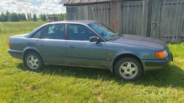 Blue Audi 100 1992 in Ludza, with an engine capacity of 2.50 L and mileage of 472 thousand km for 1000 €, photo 3 on AUTOMOTO.COM.LV