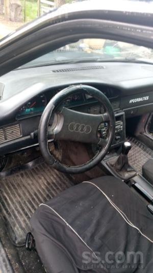 Zils Audi 100 1990 Ventspils, ar dzinēja tilpumu 1.80 L un nobraukumu 350 tūkst. km par 1000 €, foto 5 vietnē AUTOMOTO.COM.LV
