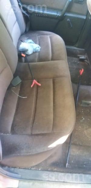 Brūns Audi 100 1983 Rīga, ar dzinēja tilpumu 2.20 L un nobraukumu 200 tūkst. km par 1000 €, foto 10 vietnē AUTOMOTO.COM.LV