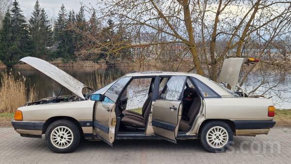 Brūns Audi 100 1986 Rīga, ar dzinēja tilpumu 1.80 L un nobraukumu 0 tūkst. km par 1090 €, foto 2 vietnē AUTOMOTO.COM.LV