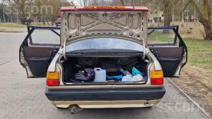 Brown Audi 100 1986 in Riga, with an engine capacity of 1.80 L and mileage of 0 thousand km for 1090 €, photo 13 on AUTOMOTO.COM.LV