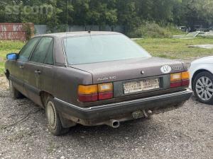 Brown Audi 100 1986 in Daugavpils, with an engine capacity of 2.20 L and mileage of 300 thousand km for 350 €, photo 3 on AUTOMOTO.COM.LV