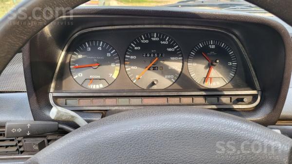 Green Audi 100 1980 in Riga, with an engine capacity of 2.10 L and mileage of 301 thousand km for 2950 €, photo 5 on AUTOMOTO.COM.LV