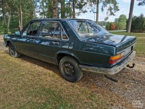 Zaļš Audi 100 1982 Kauņa, ar dzinēja tilpumu 1.60 L un nobraukumu 300 tūkst. km par 1500 €, foto 3 vietnē AUTOMOTO.COM.LV