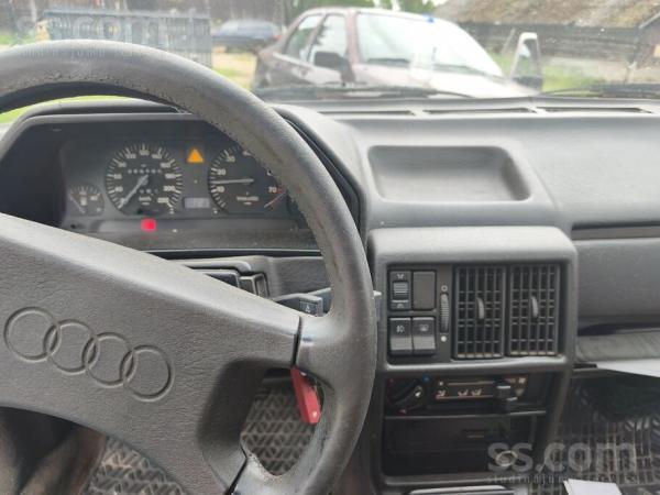 Green Audi 100 1984 in Riga, with an engine capacity of 2.20 L and mileage of 260 thousand km for 950 €, photo 6 on AUTOMOTO.COM.LV