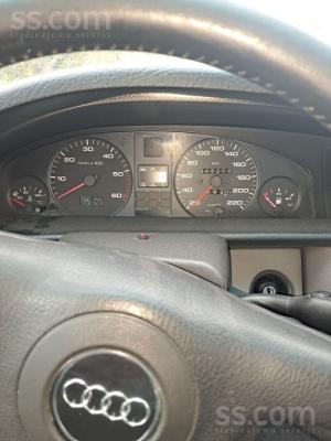 Green Audi 100 1993 in Saldus, with an engine capacity of 2.50 L and mileage of 345 thousand km for 1750 €, photo 9 on AUTOMOTO.COM.LV