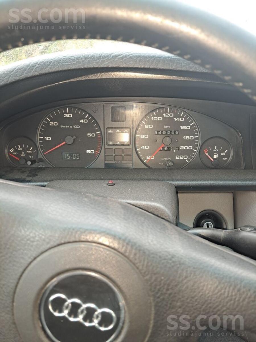 Green Audi 100 1993 in Saldus, with an engine capacity of 2.50 L and mileage of 345 thousand km for 1750 €, photo 9 on AUTOMOTO.COM.LV