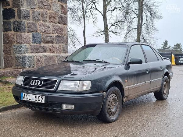 Zaļš Audi 100 1994 Viļņa, ar dzinēja tilpumu 2.40 L un nobraukumu 123 tūkst. km par 350 €, foto 1 vietnē AUTOMOTO.COM.LV