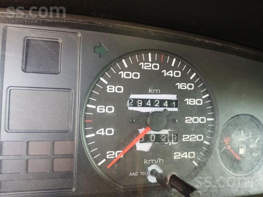 Zaļš Audi 100 1994 Limbaži, ar dzinēja tilpumu 2.30 L un nobraukumu 294 tūkst. km par 600 €, foto 6 vietnē AUTOMOTO.COM.LV