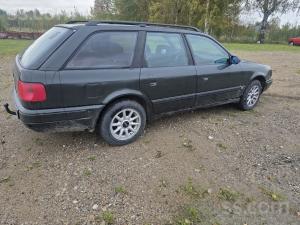 Green Audi 100 1992 in Ventspils, with an engine capacity of 2.30 L and mileage of 350 thousand km for 1190 €, photo 4 on AUTOMOTO.COM.LV