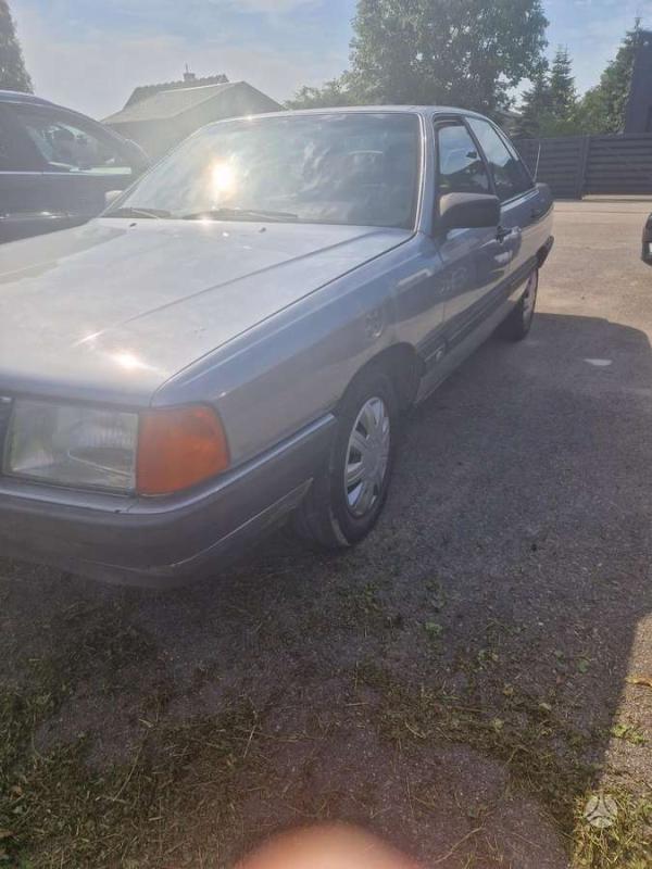 Grey Audi 100 1984 in Klaipeda, with an engine capacity of 1.78 L and mileage of 260 thousand km for 950 €, photo 3 on AUTOMOTO.COM.LV