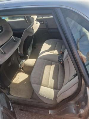 Grey Audi 100 1984 in Klaipeda, with an engine capacity of 1.78 L and mileage of 260 thousand km for 950 €, photo 7 on AUTOMOTO.COM.LV