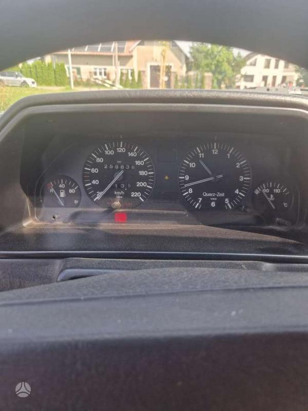 Grey Audi 100 1984 in Klaipeda, with an engine capacity of 1.78 L and mileage of 260 thousand km for 950 €, photo 9 on AUTOMOTO.COM.LV