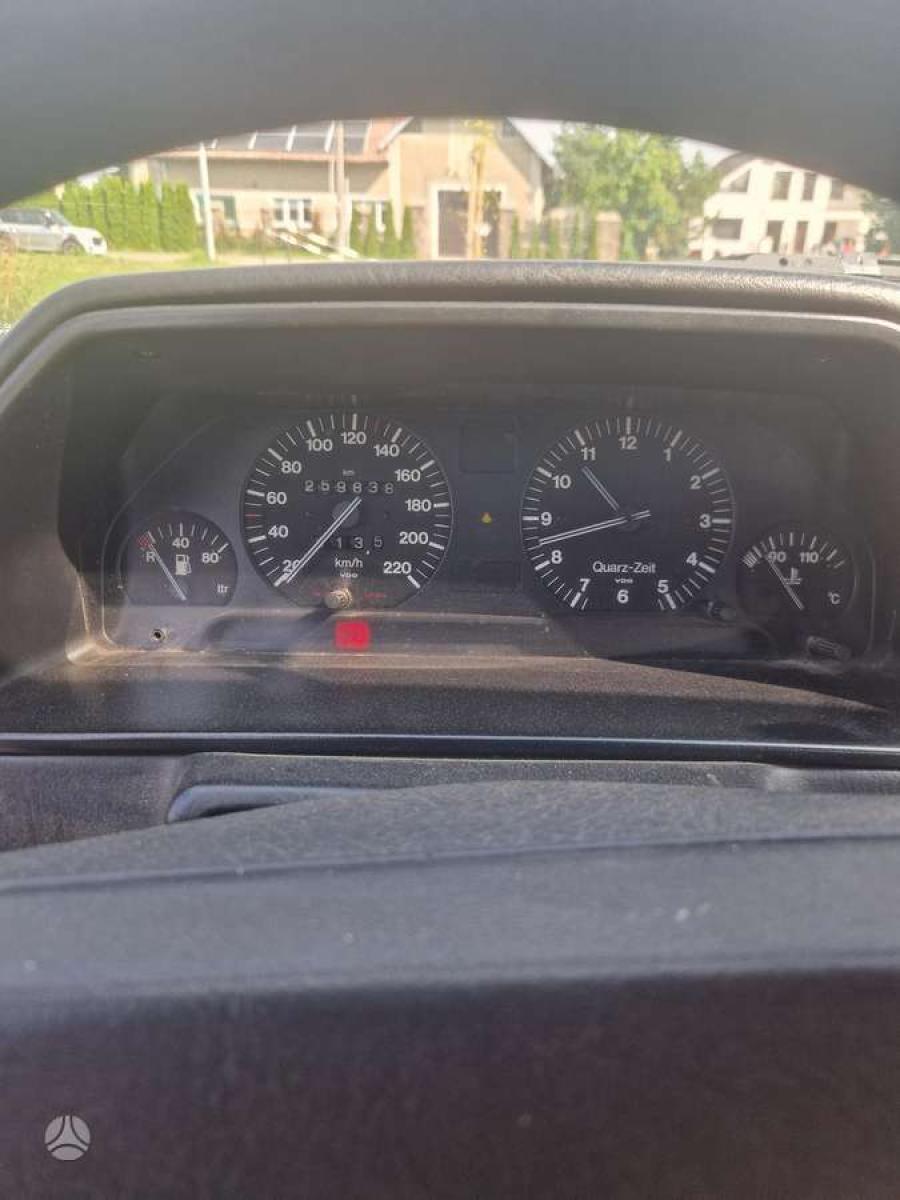 Grey Audi 100 1984 in Klaipeda, with an engine capacity of 1.78 L and mileage of 260 thousand km for 950 €, photo 10 on AUTOMOTO.COM.LV