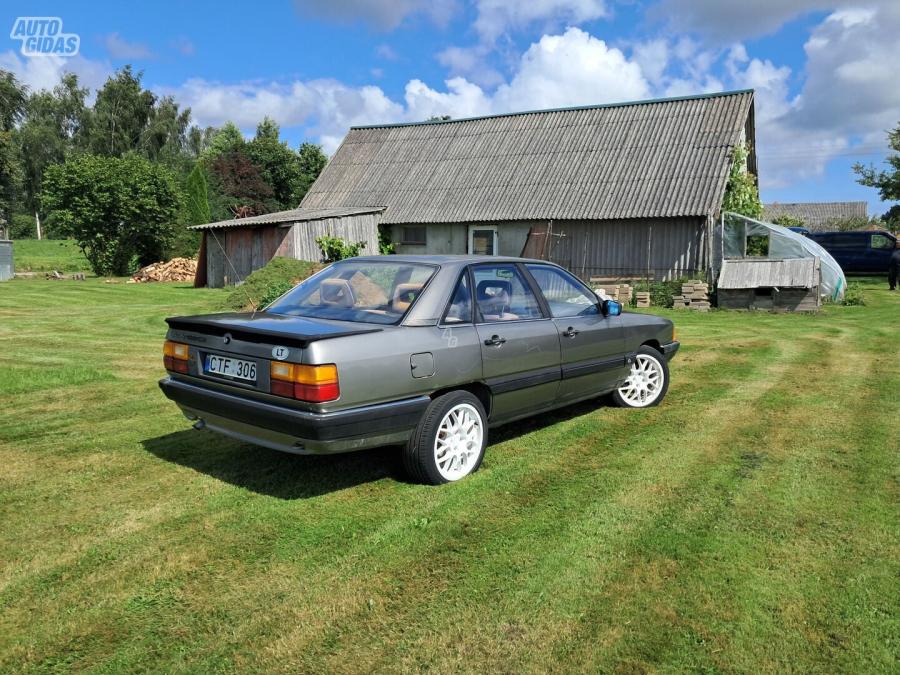 Grey Audi 100 1985 in Telschi, with an engine capacity of 2.20 L and mileage of 160 thousand km for 1500 €, photo 5 on AUTOMOTO.COM.LV