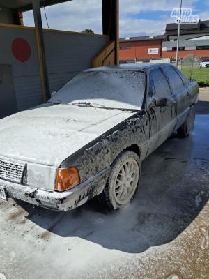 Grey Audi 100 1985 in Telschi, with an engine capacity of 2.20 L and mileage of 160 thousand km for 1500 €, photo 8 on AUTOMOTO.COM.LV