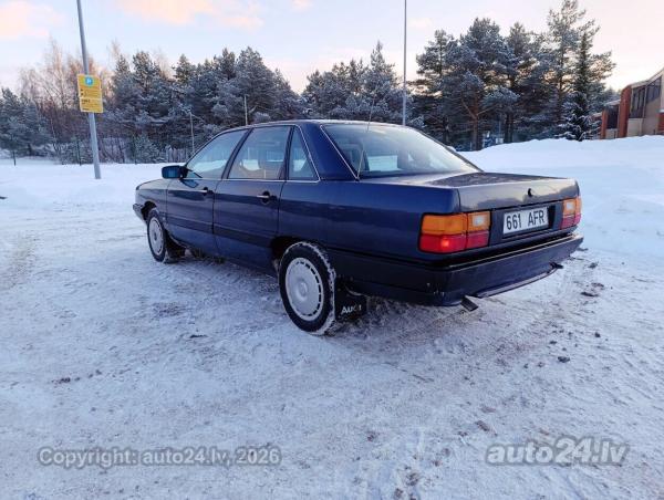 Pelēks Audi 100 1986 Tallina, ar dzinēja tilpumu 1.80 L un nobraukumu 271 tūkst. km par 1499 €, foto 5 vietnē AUTOMOTO.COM.LV