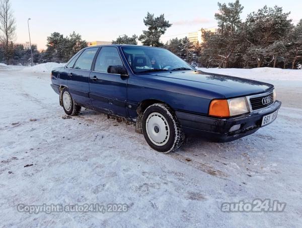 Pelēks Audi 100 1986 Tallina, ar dzinēja tilpumu 1.80 L un nobraukumu 271 tūkst. km par 1499 €, foto 7 vietnē AUTOMOTO.COM.LV