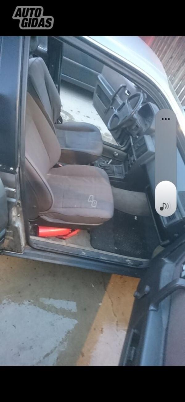 Grey Audi 100 1986 in Vilnius, with an engine capacity of 1.80 L and mileage of 175 thousand km for 590 €, photo 3 on AUTOMOTO.COM.LV