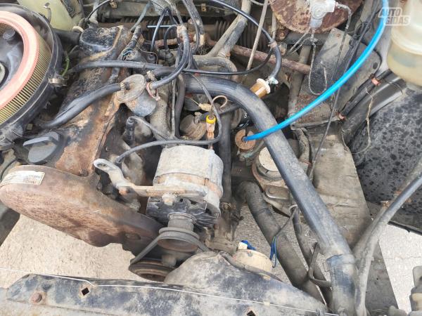Grey Audi 100 1986 in Vilnius, with an engine capacity of 1.80 L and mileage of 175 thousand km for 590 €, photo 6 on AUTOMOTO.COM.LV