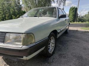 Grey Audi 100 1986 in Kelme, with an engine capacity of 2.20 L and mileage of 277 thousand km for 950 €, photo 3 on AUTOMOTO.COM.LV