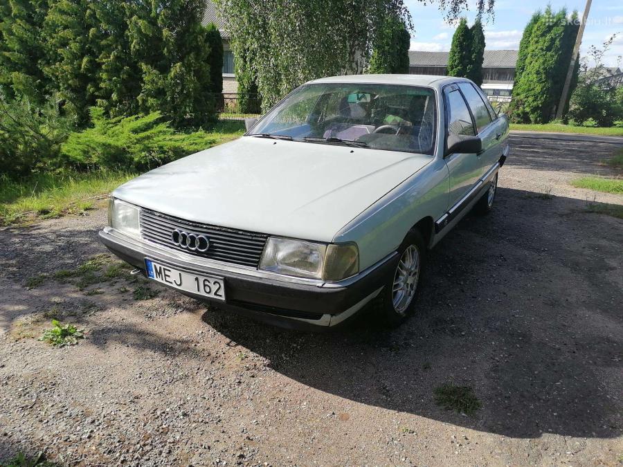 Grey Audi 100 1986 in Kelme, with an engine capacity of 2.20 L and mileage of 277 thousand km for 950 €, photo 8 on AUTOMOTO.COM.LV