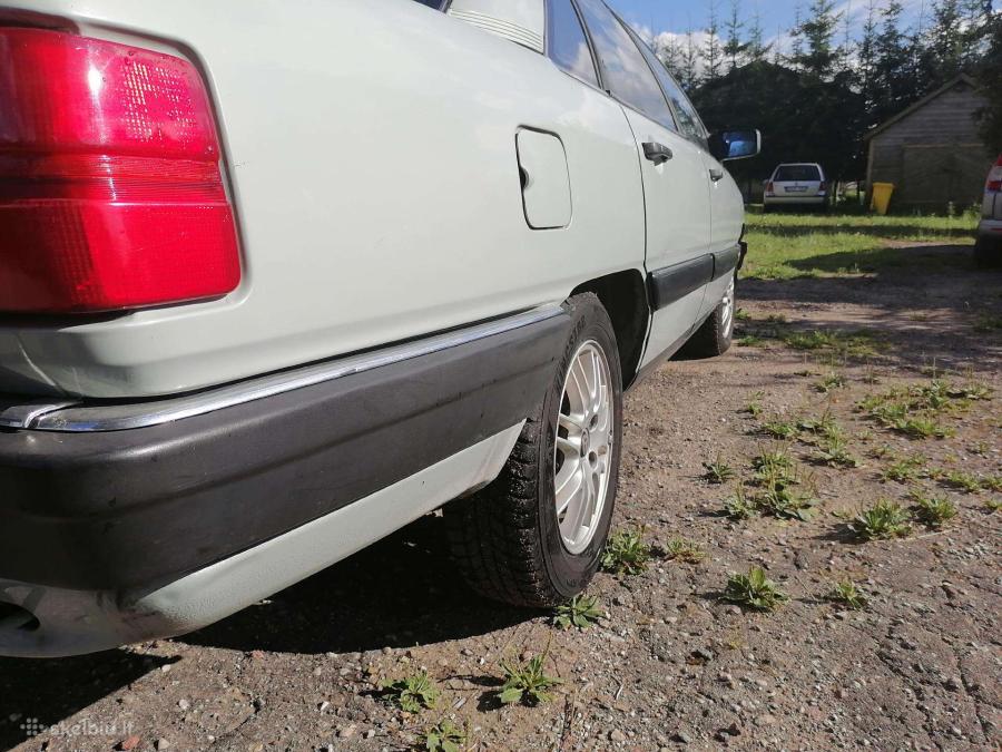 Grey Audi 100 1986 in Kelme, with an engine capacity of 2.20 L and mileage of 277 thousand km for 950 €, photo 9 on AUTOMOTO.COM.LV