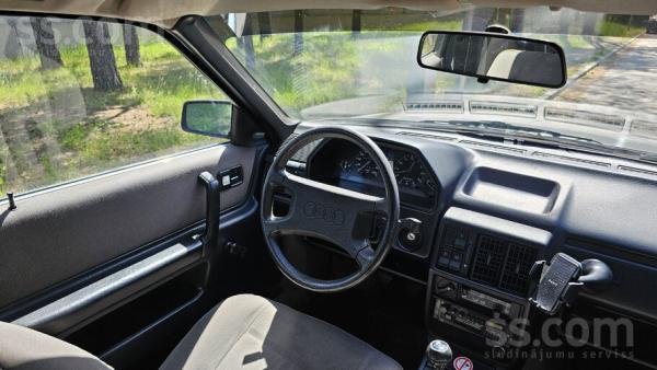 Grey Audi 100 1987 in Riga, with an engine capacity of 2.00 L and mileage of 214 thousand km for 1600 €, photo 8 on AUTOMOTO.COM.LV