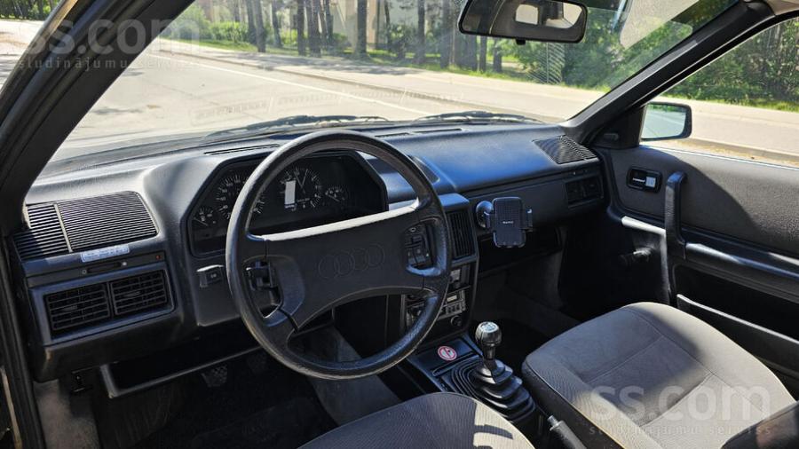 Grey Audi 100 1987 in Riga, with an engine capacity of 2.00 L and mileage of 214 thousand km for 1600 €, photo 10 on AUTOMOTO.COM.LV