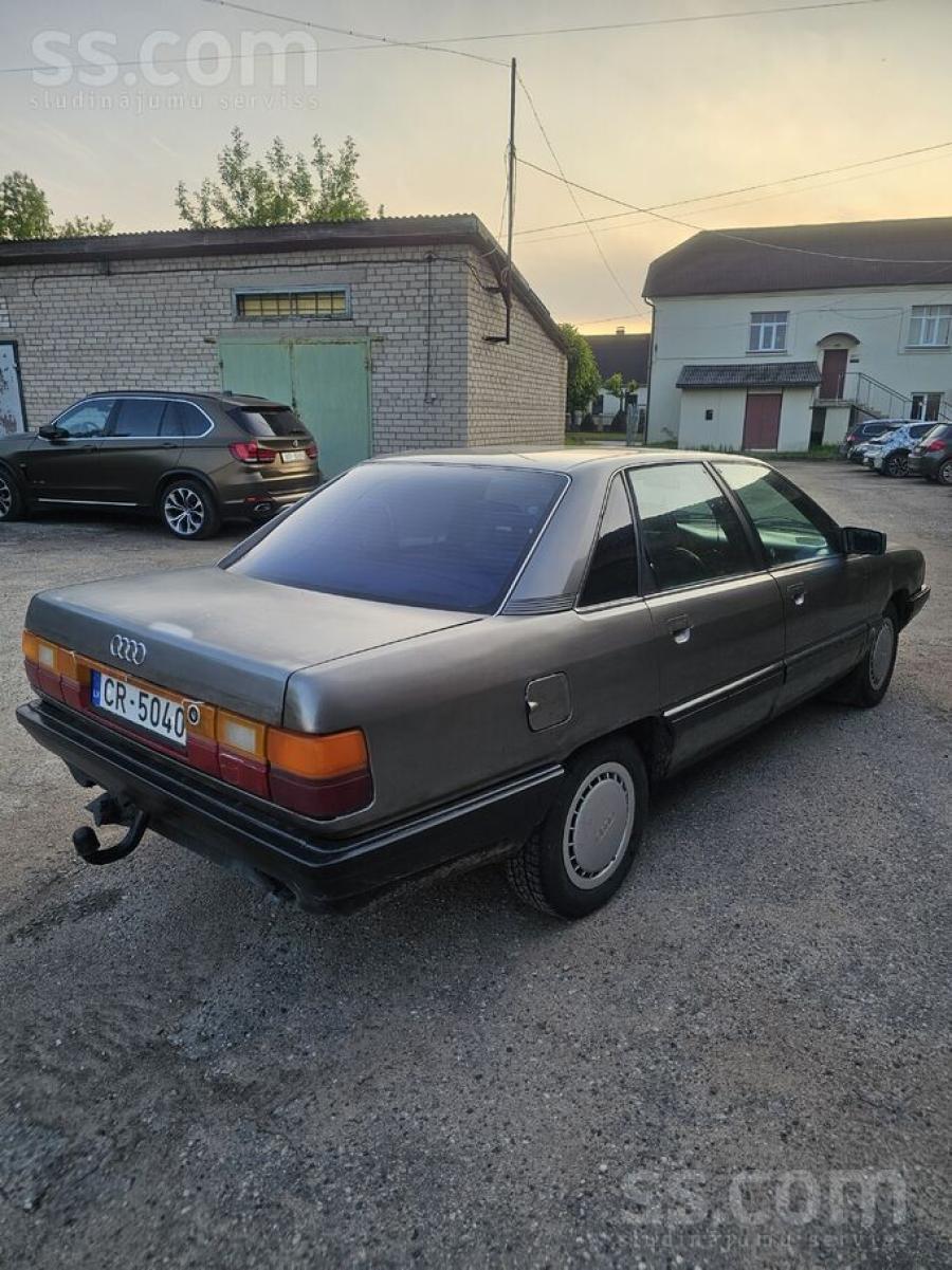 Серый Ауди 100 1988 в Резекне, объемом двигателя 2.30 л и пробегом 464 тыс. км за 2750 €, фото 5 на AUTOMOTO.COM.LV