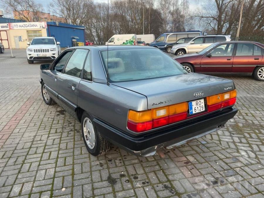 Pelēks Audi 100 1989 Rīga, ar dzinēja tilpumu 2.20 L un nobraukumu 258 tūkst. km par 1650 €, foto 1 vietnē AUTOMOTO.COM.LV