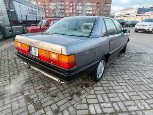 Pelēks Audi 100 1989 Rīga, ar dzinēja tilpumu 2.20 L un nobraukumu 258 tūkst. km par 1650 €, foto 5 vietnē AUTOMOTO.COM.LV