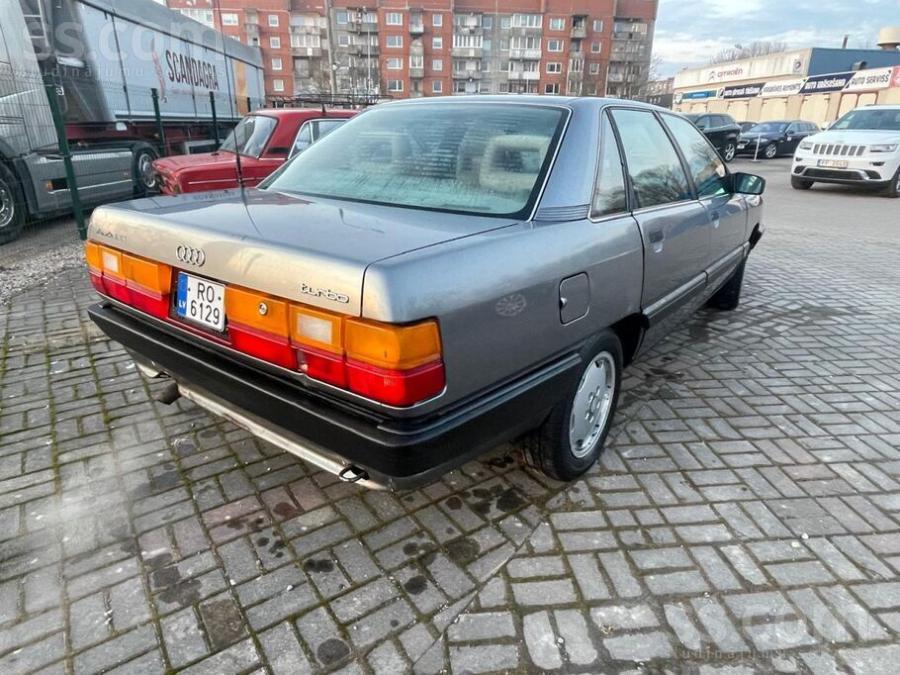Pelēks Audi 100 1989 Rīga, ar dzinēja tilpumu 2.20 L un nobraukumu 258 tūkst. km par 1650 €, foto 5 vietnē AUTOMOTO.COM.LV