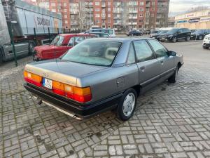 Pelēks Audi 100 1989 Rīga, ar dzinēja tilpumu 2.20 L un nobraukumu 258 tūkst. km par 1650 €, foto 14 vietnē AUTOMOTO.COM.LV