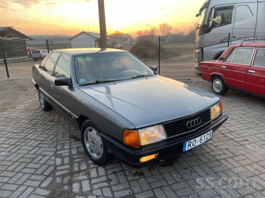 Pelēks Audi 100 1989 Rīga, ar dzinēja tilpumu 2.20 L un nobraukumu 258 tūkst. km par 1650 €, foto 15 vietnē AUTOMOTO.COM.LV