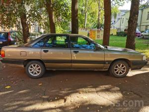 Grey Audi 100 1989 in Daugavpils, with an engine capacity of 1.80 L and mileage of 301 thousand km for 1250 €, photo  on AUTOMOTO.COM.LV